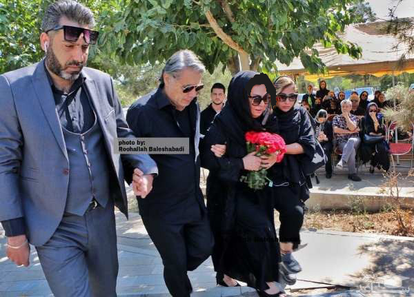 ضجه های جگرسوز نسرین مقانلو سر مزار پسر جوانش عکس های نسرین مقانلو در